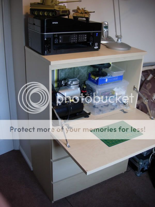 Found a handy modelling workstation for tidy areas - Other Tools ...